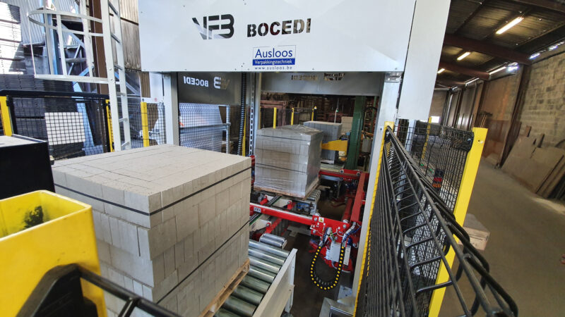 Stretch hood machines - Ausloos